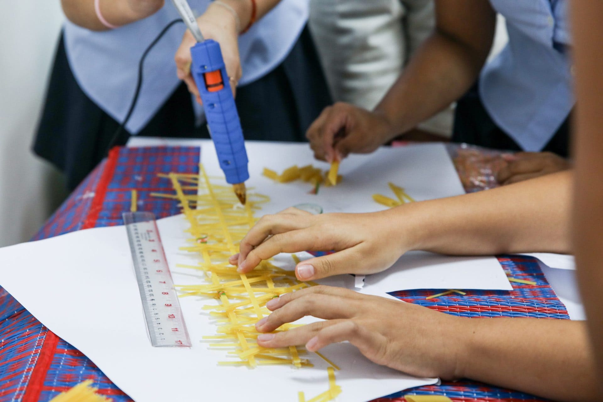 'Spaghetti Bridge Building' Encourages Team Building | British ...