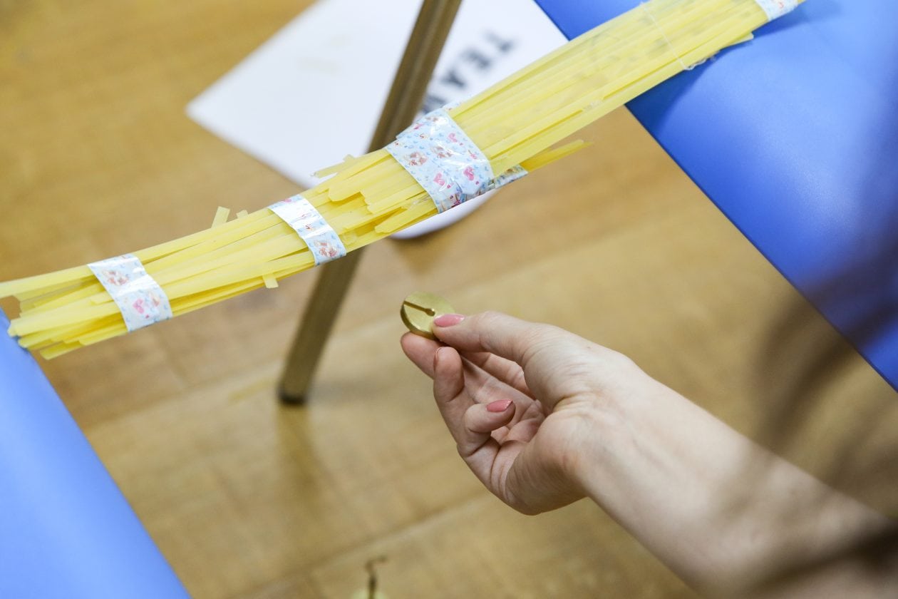 'Spaghetti Bridge Building' Encourages Team Building | British ...