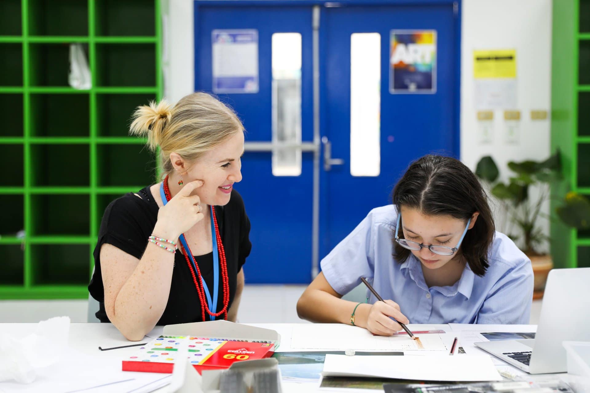 Exploring Lisa Ledwick's Artistry with Y10 Students | British ...